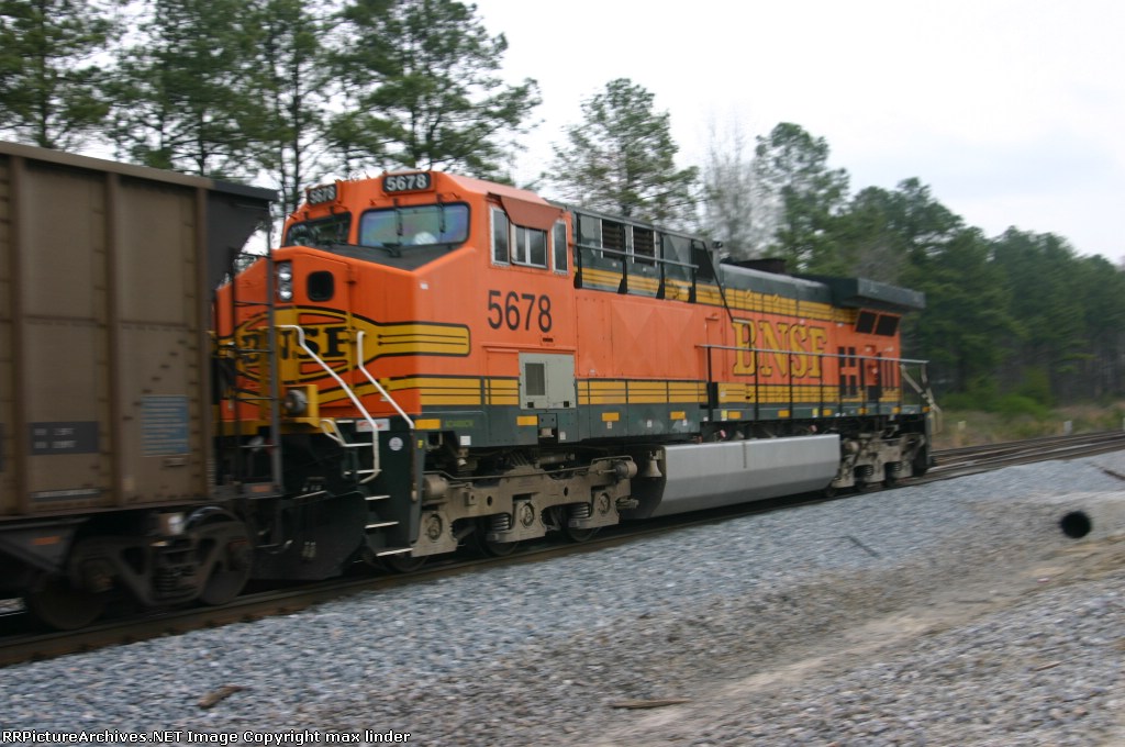 BNSF 5678